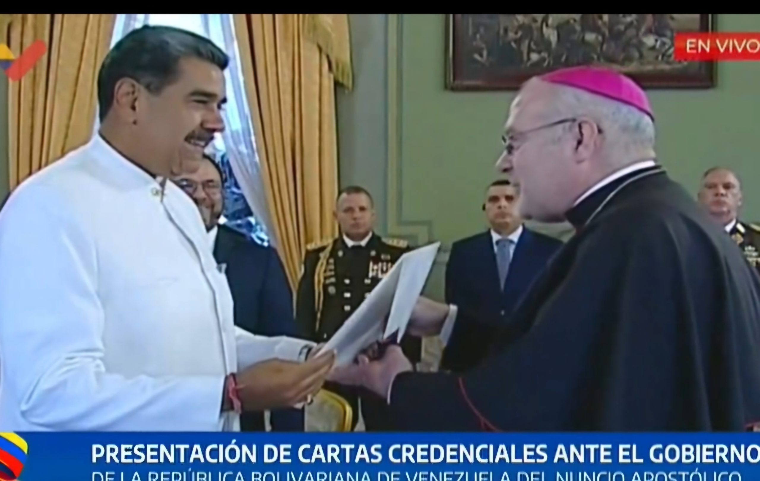 Maduro recibe cartas credenciales del nuevo Nuncio Apostólico en ...
