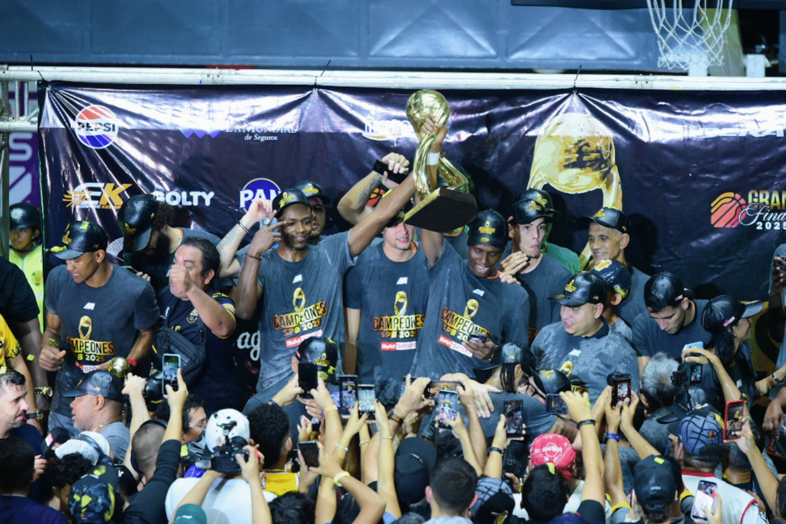 Gaiteros del Zulia campeones del baloncesto nacional tras 24 años de ...